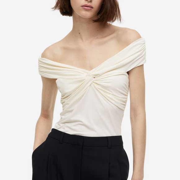 H&M | Tops | Xs Hm Off The Shoulder Top | Poshmark
